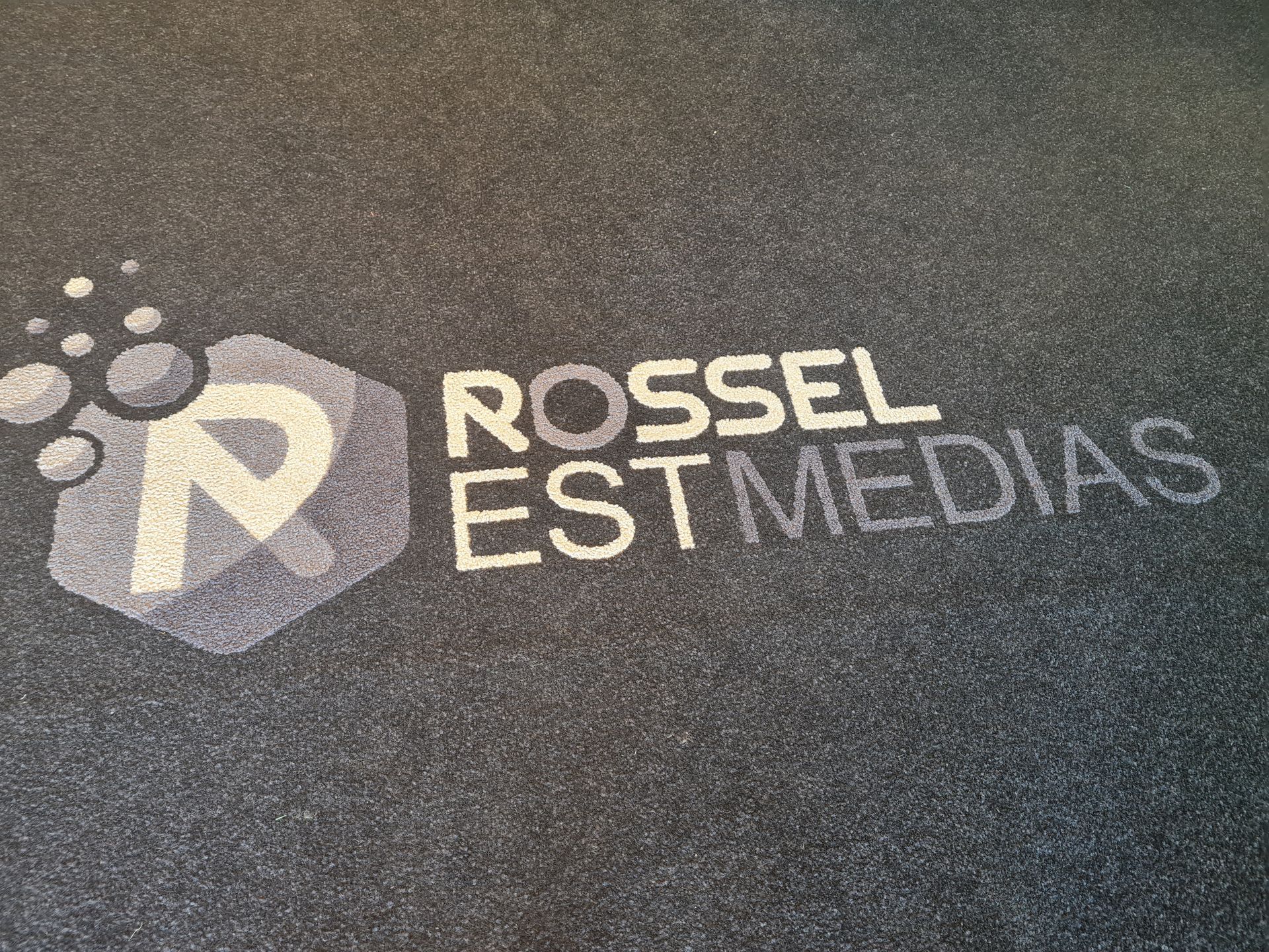 la nouvelle orchestration professionnelle du Groupe Rossel La Voix ...