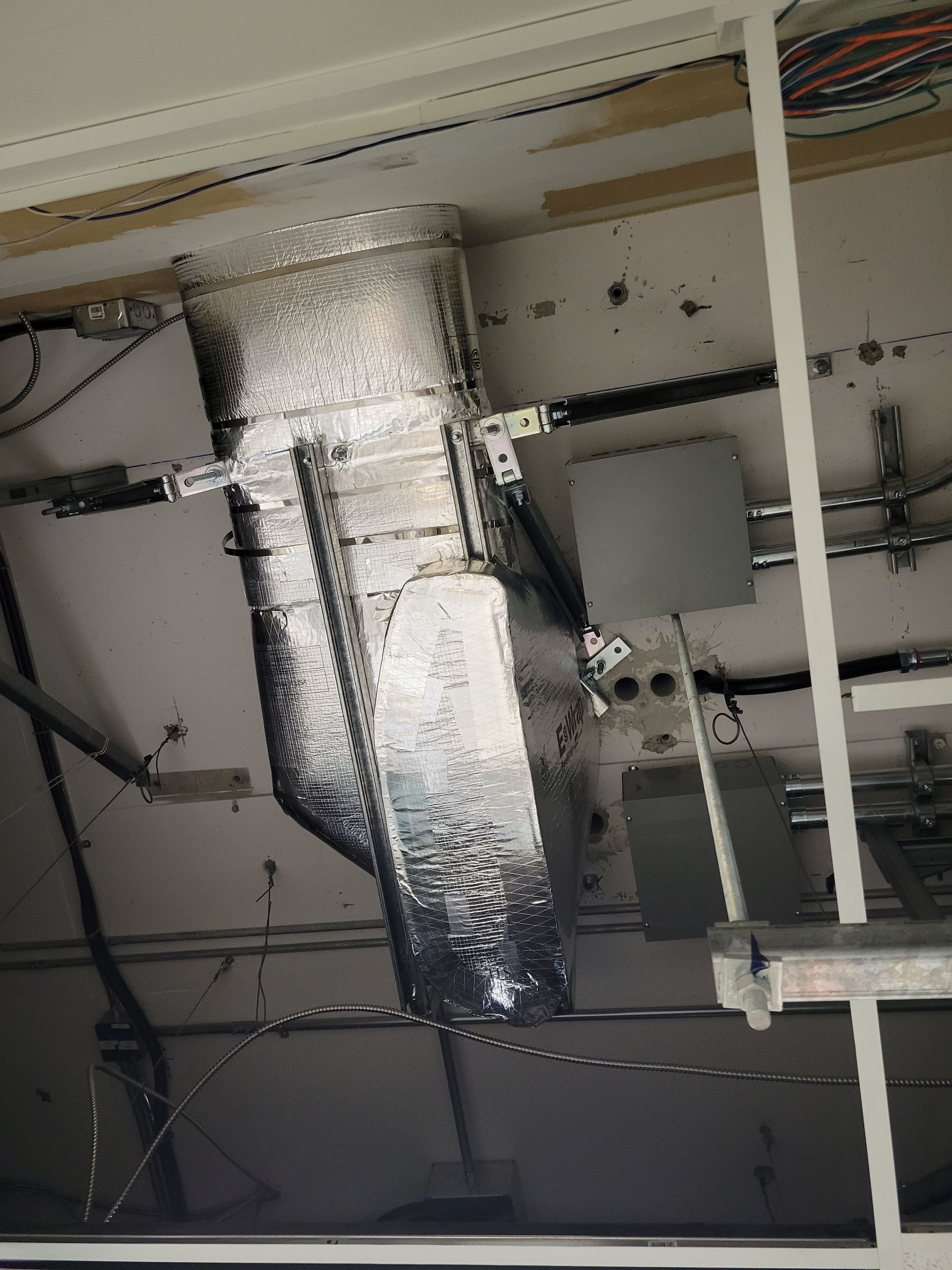 Data Center Cooling DX In Row