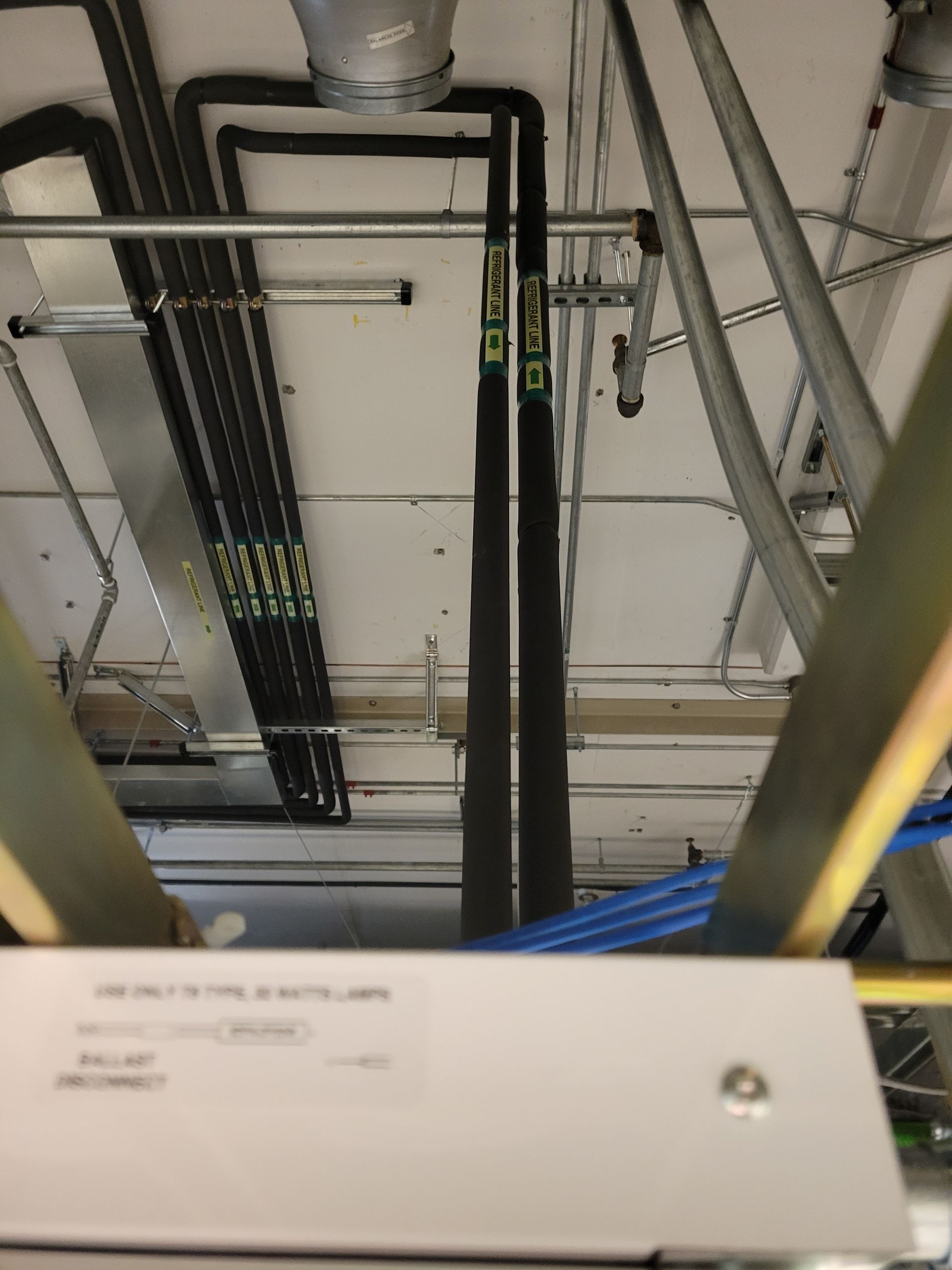 Data Center Cooling DX In Row