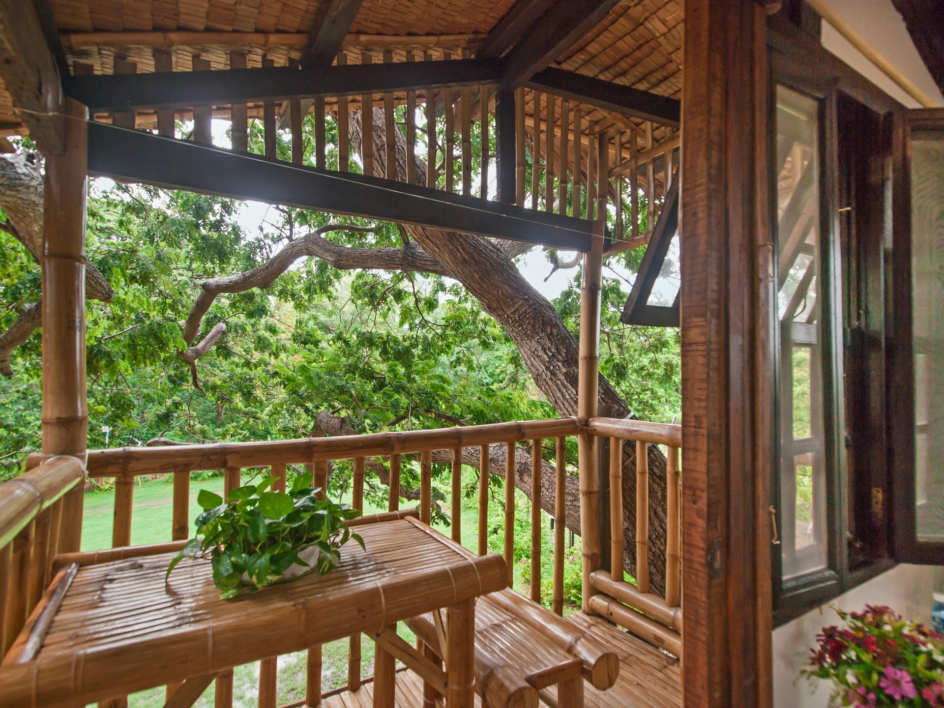 Serenitree | Stilts Calatagan Beach Resort