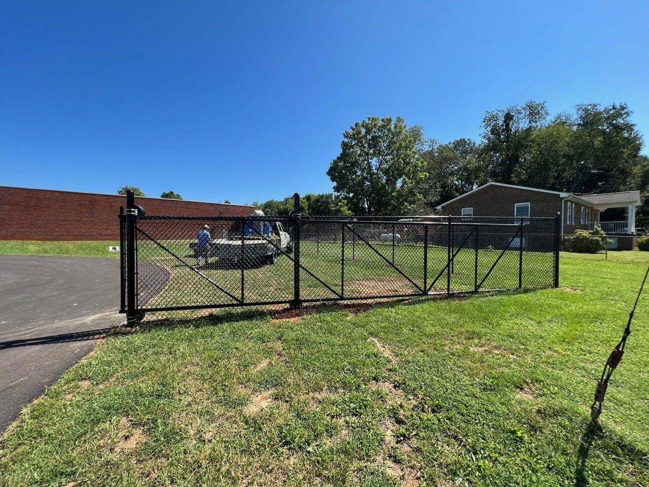 Cantilever Gates | Tri-City Fence Company | Kingsport