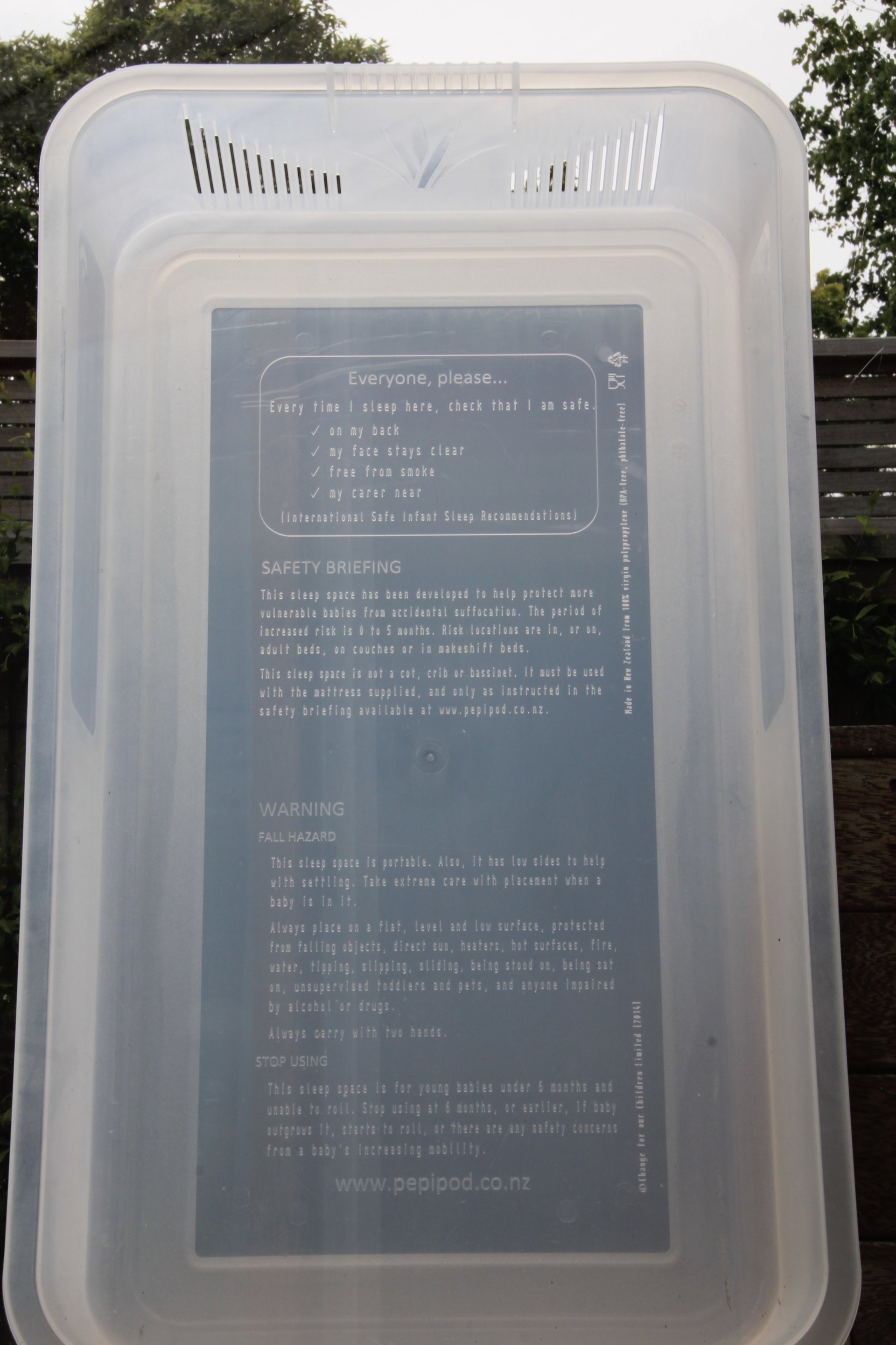 new pepi-pod sleep space with windows safe sleep vulnerable babies