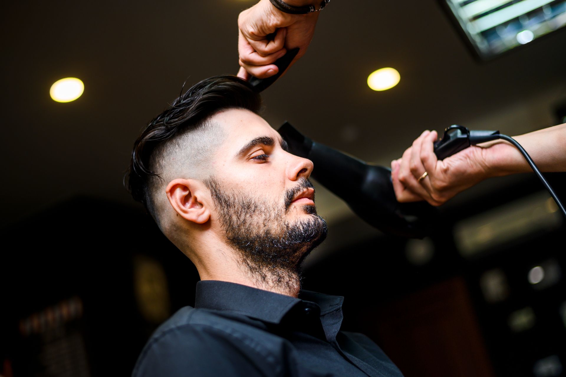 A Comprehensive Guide to Different Types of Fades for the Best Men's Cuts