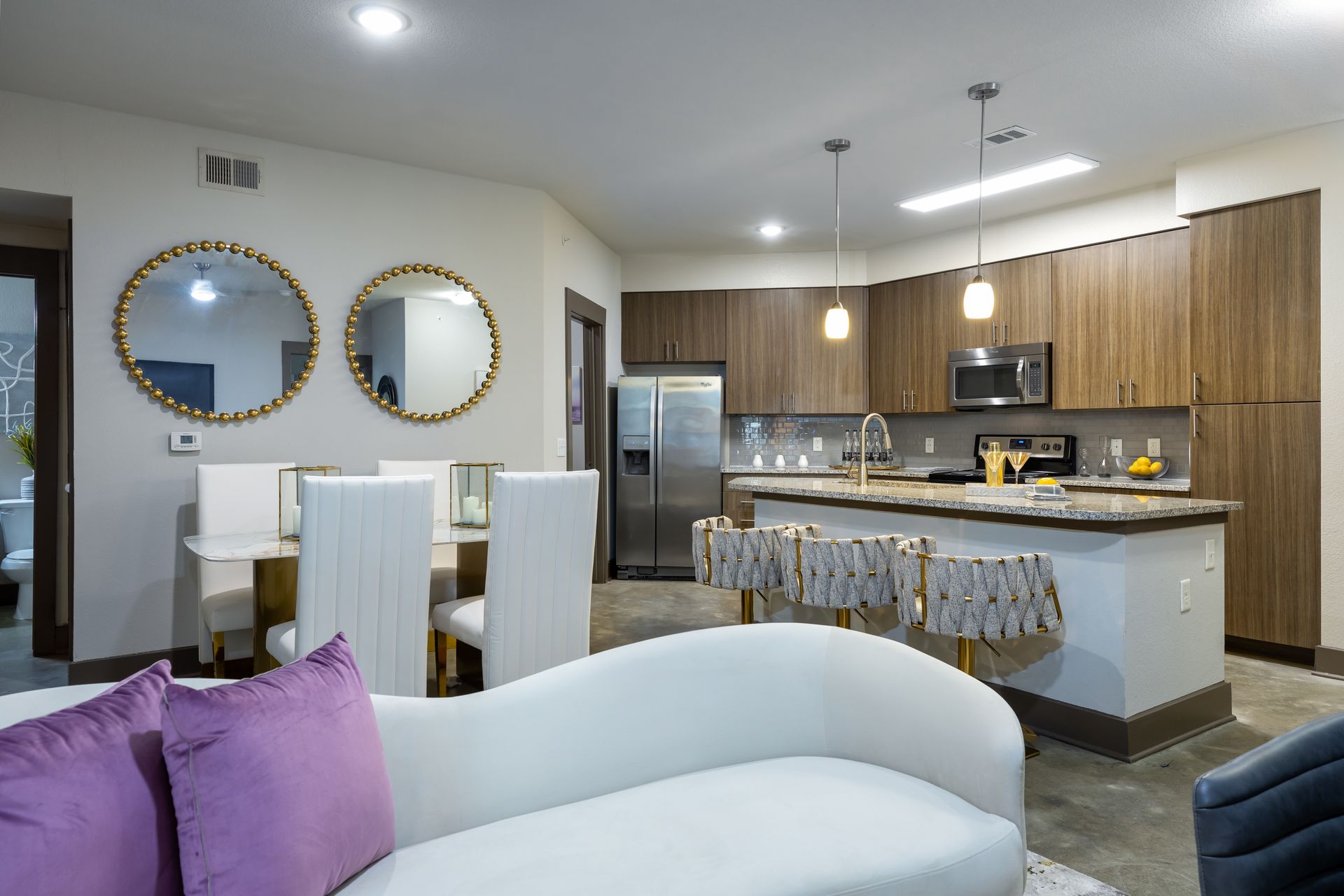 NEO at Ten | Apartments in Houston, TX