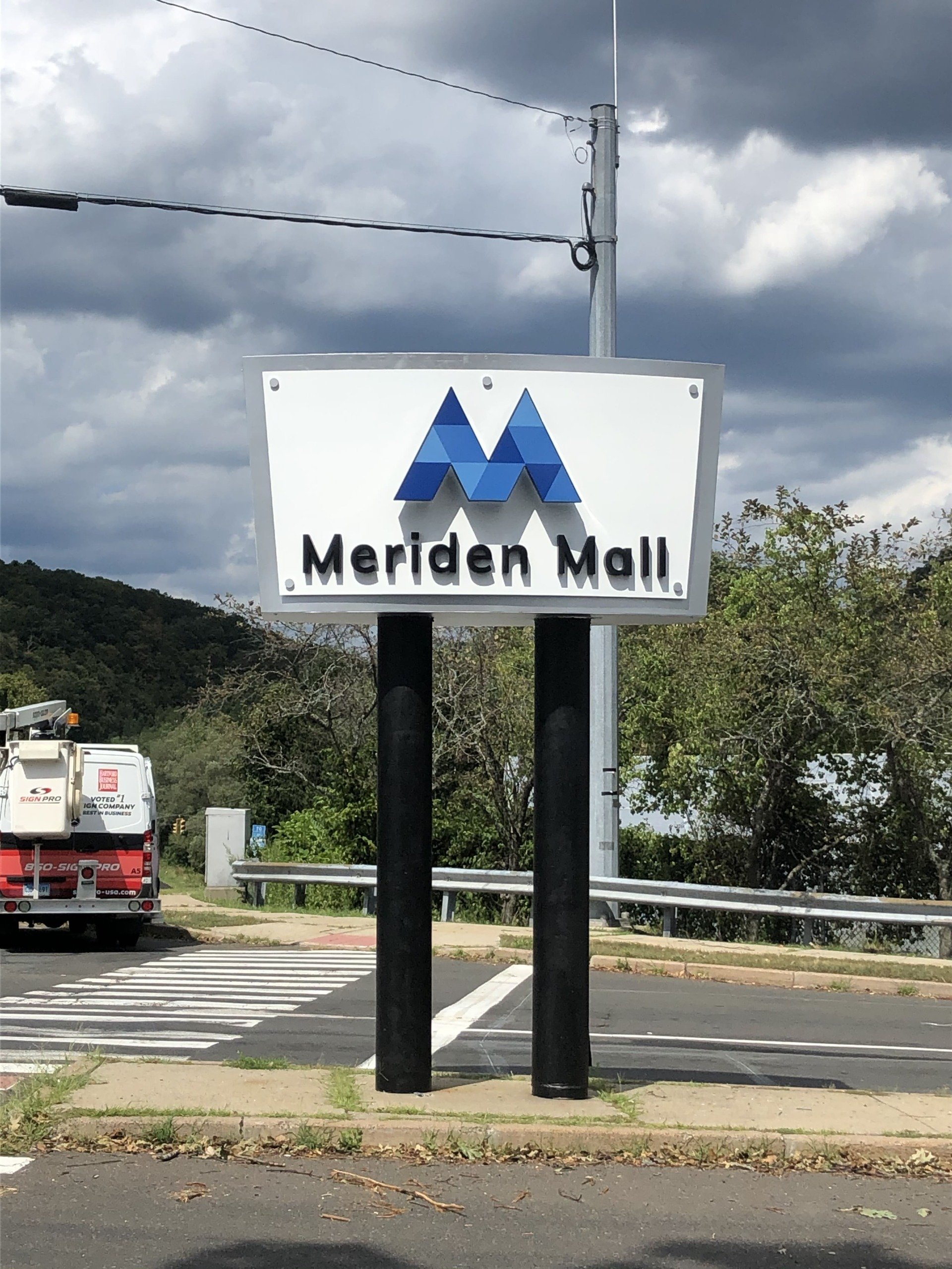 Retail Building Signs | Sign Pro Inc.™ CT | Stores, Malls, Interior