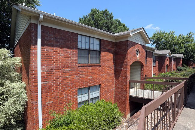 The Bryant Apartment Homes | CMC Asset Management