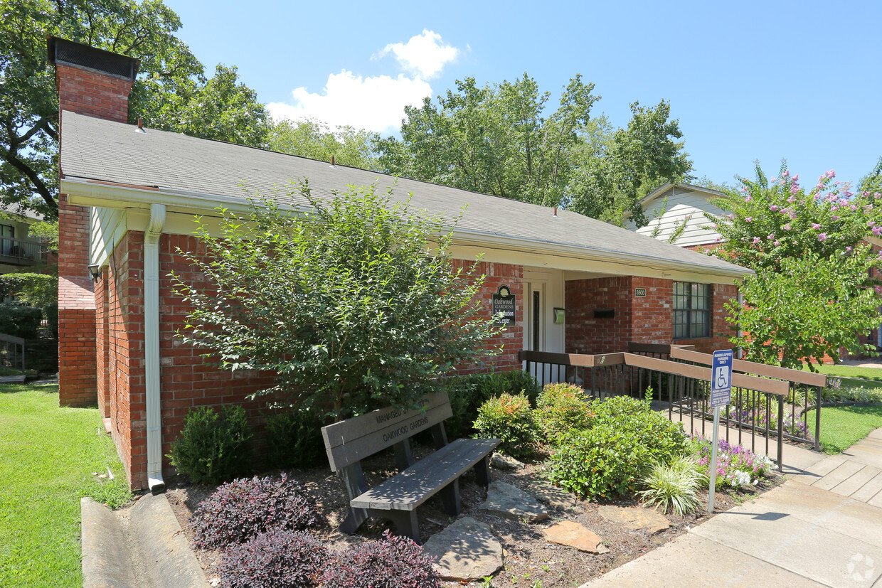 The Bryant Apartment Homes | CMC Asset Management