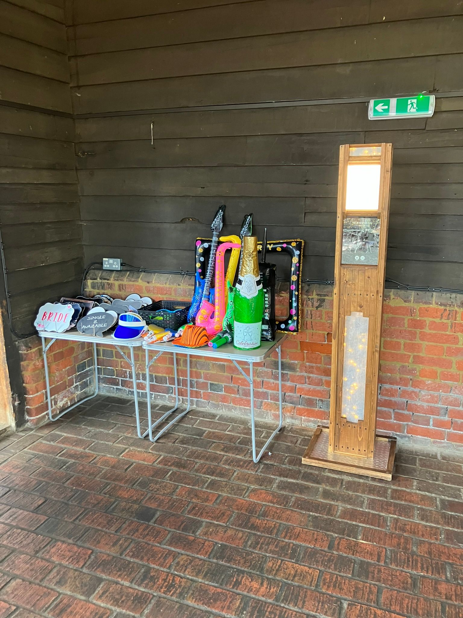Hampshire Selfie Pod Photo Booth hire