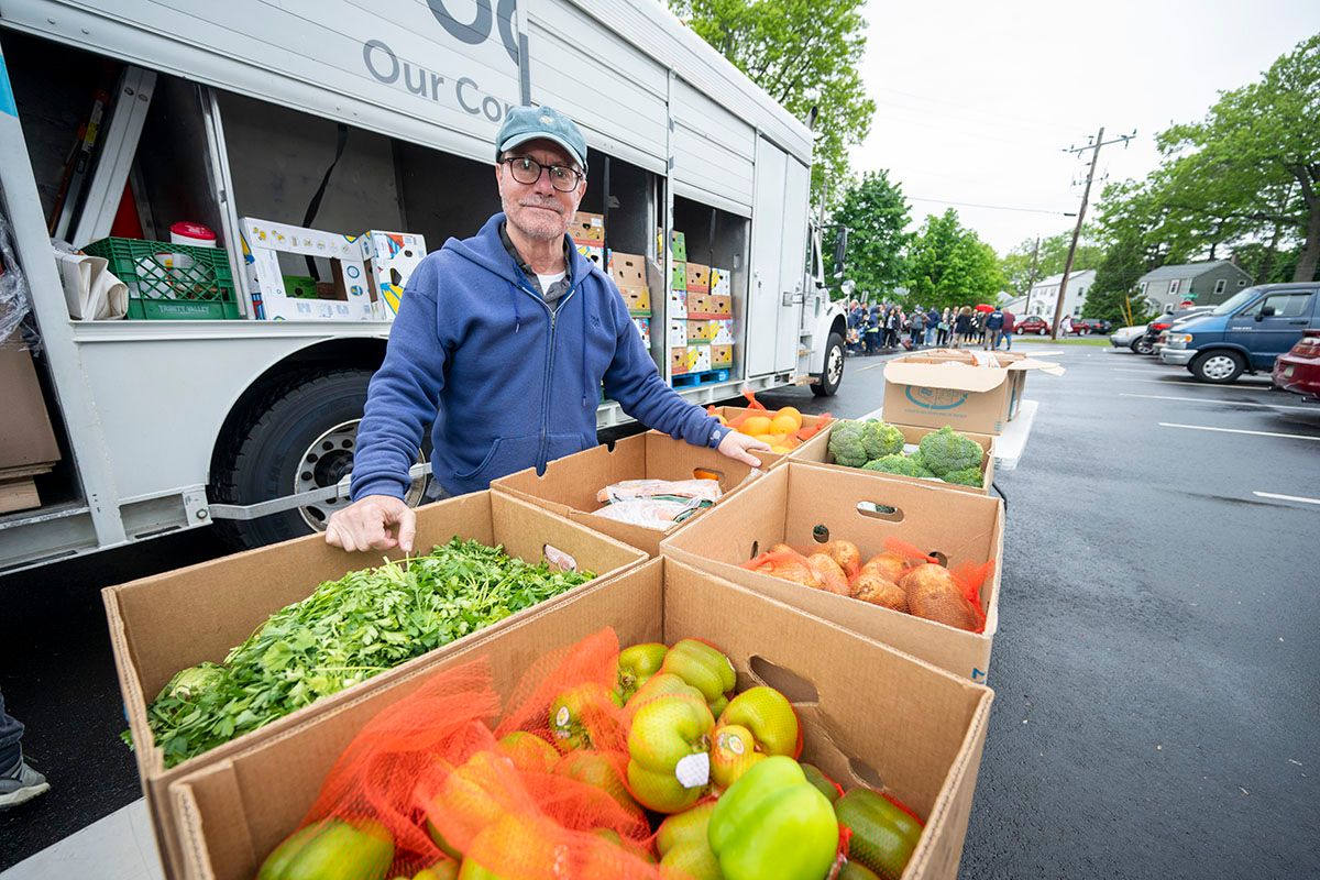 Volunteer | Connecticut Foodshare