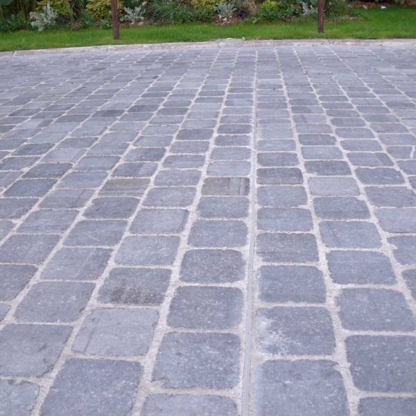 Cobbled Driveways and Paving in Sheffield - DS