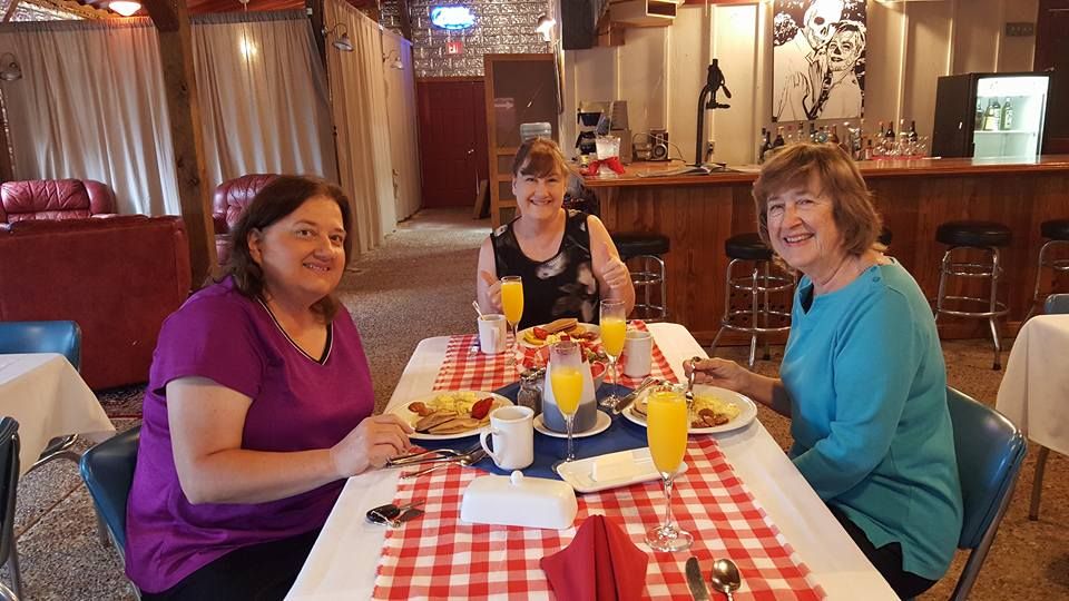 Gallery | Full Moon Inn Bed and Breakfast