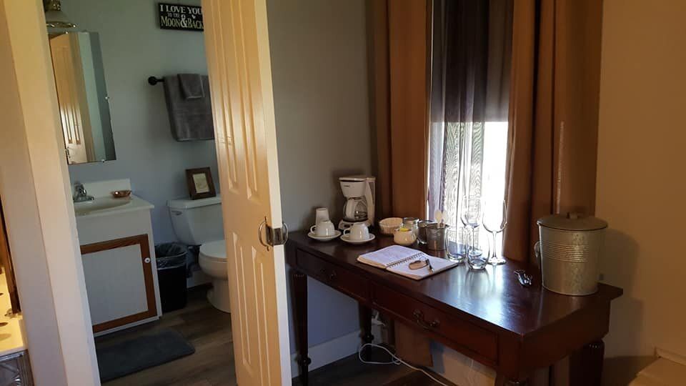 Rooms & Rates | Full Moon Inn Bed and Breakfast