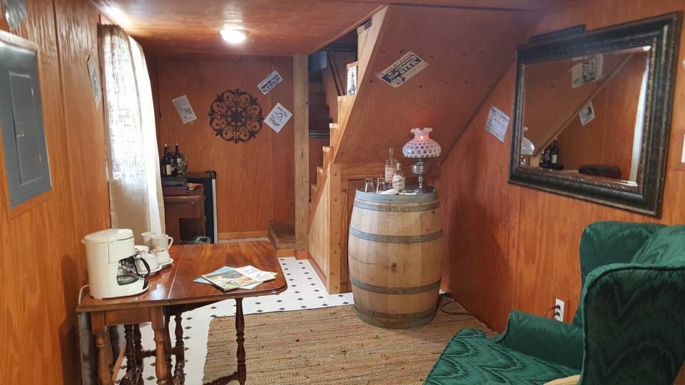 Rooms & Rates | Full Moon Inn Bed and Breakfast