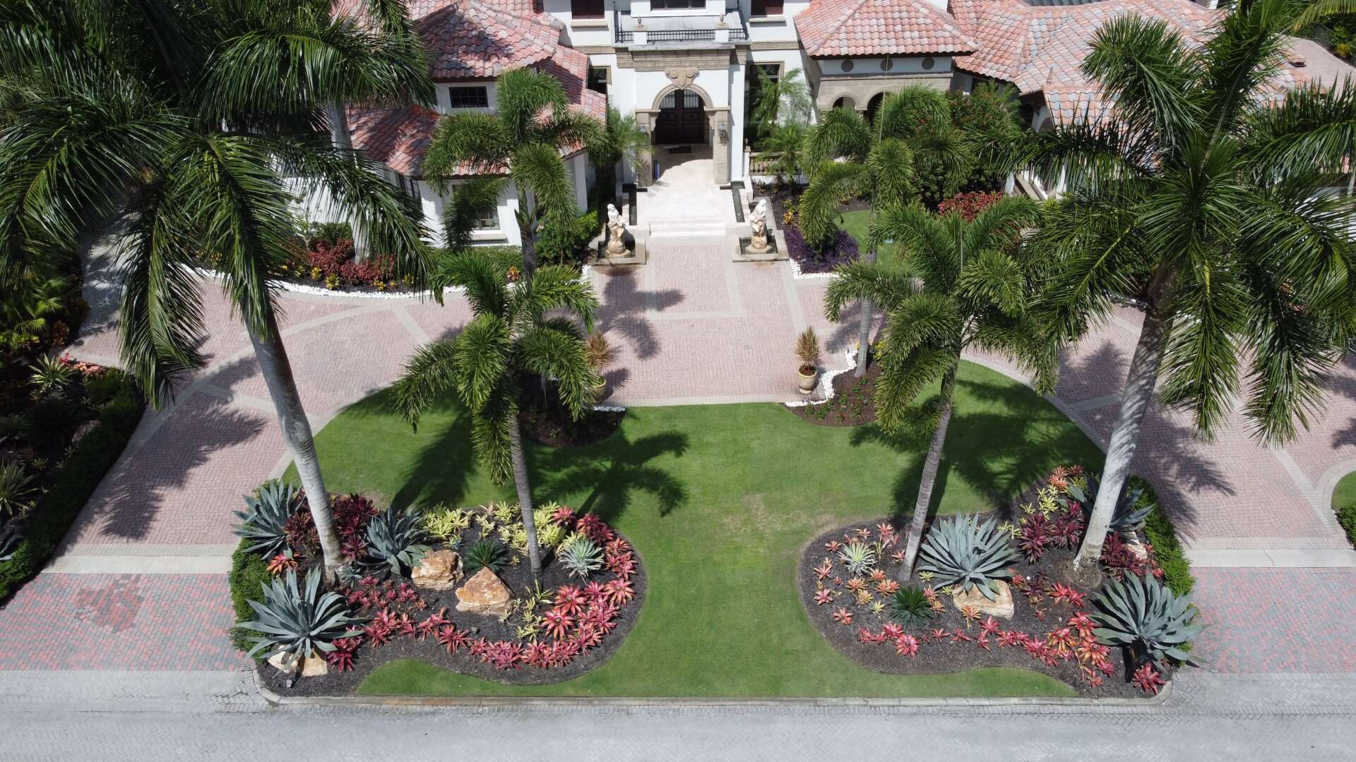 Landscaping Design Naples, FL | Bella Lawn Maintenance, LLC