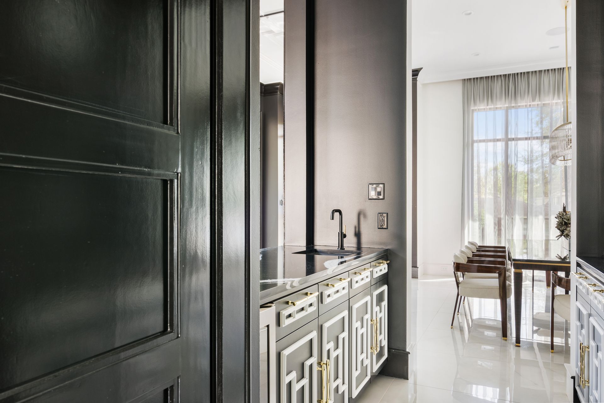 Luxury Interior Designer | Houston, TX | (832) 597-2303