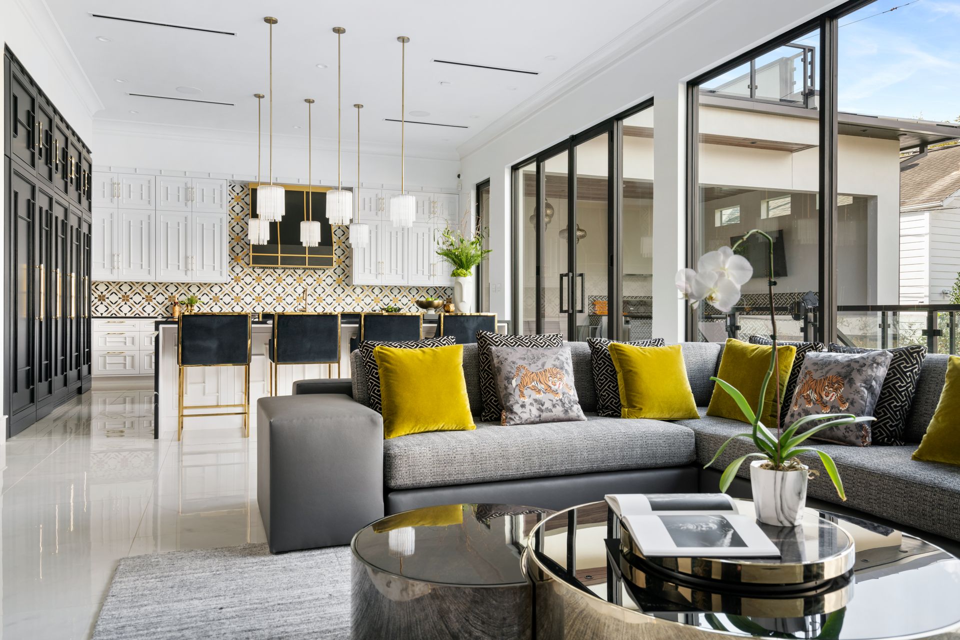 Luxury Interior Designer | Houston, TX | (832) 597-2303