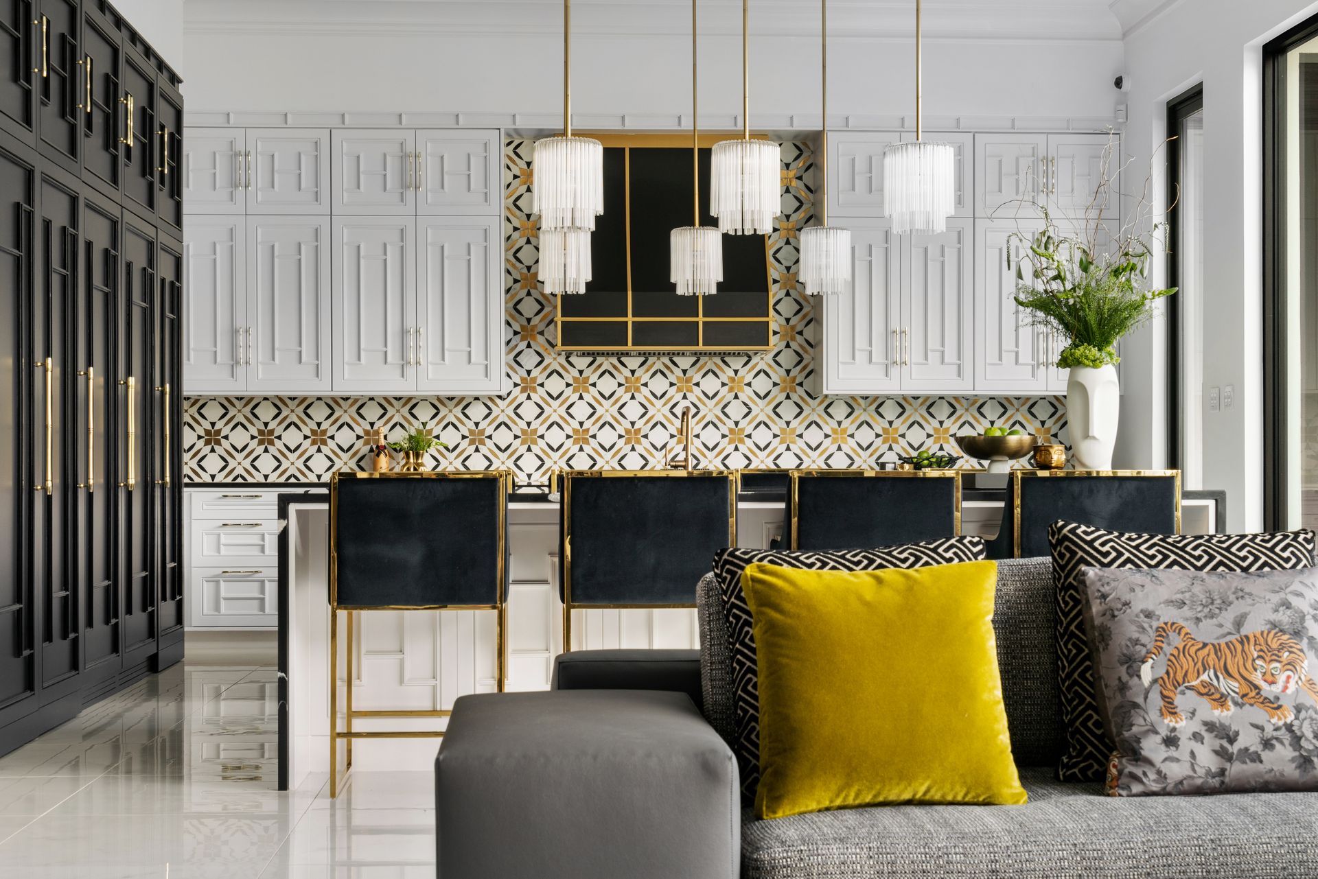 Luxury Interior Designer | Houston, TX | (832) 597-2303