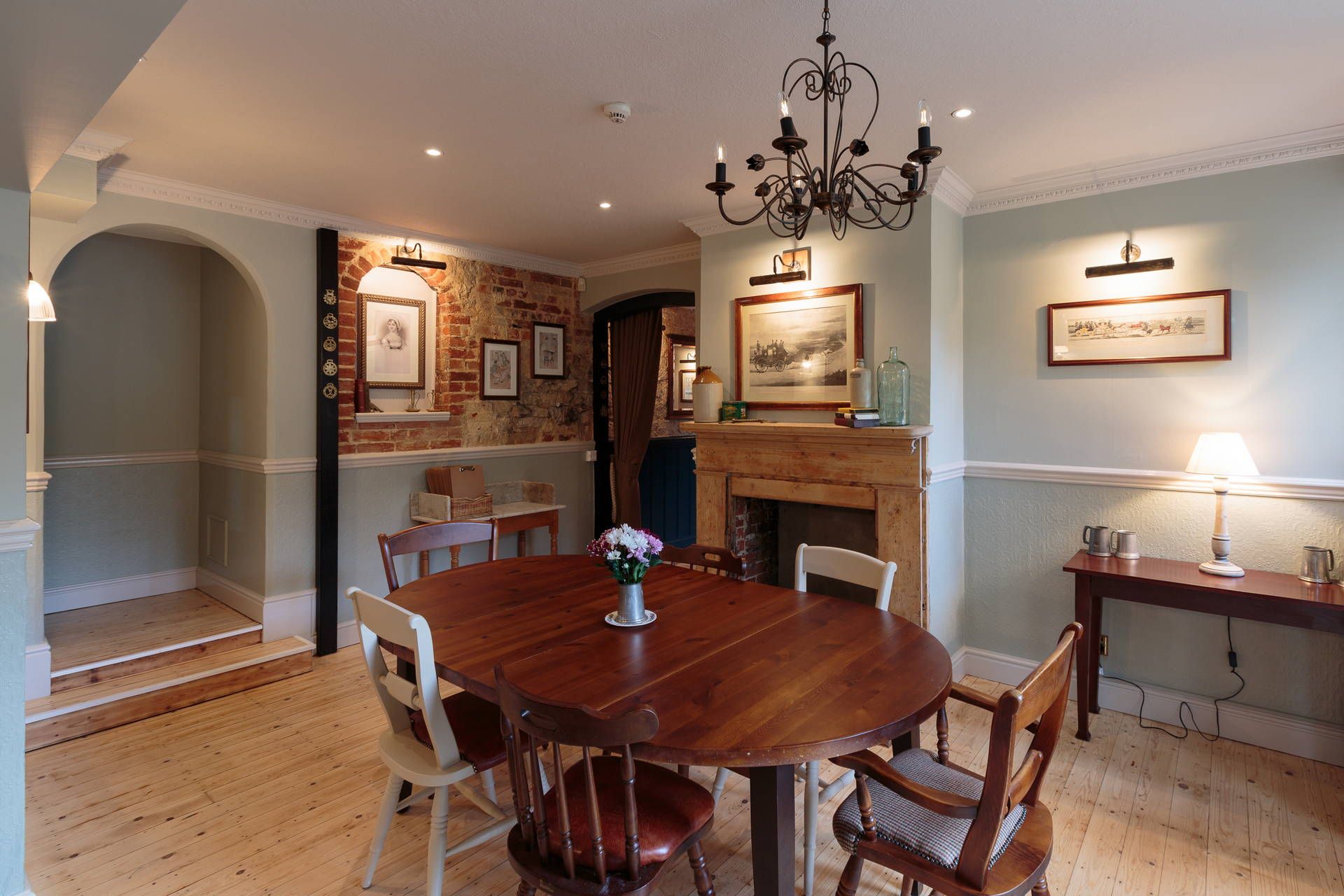 Pub & Restaurant | The Three Horseshoes | East Worldham