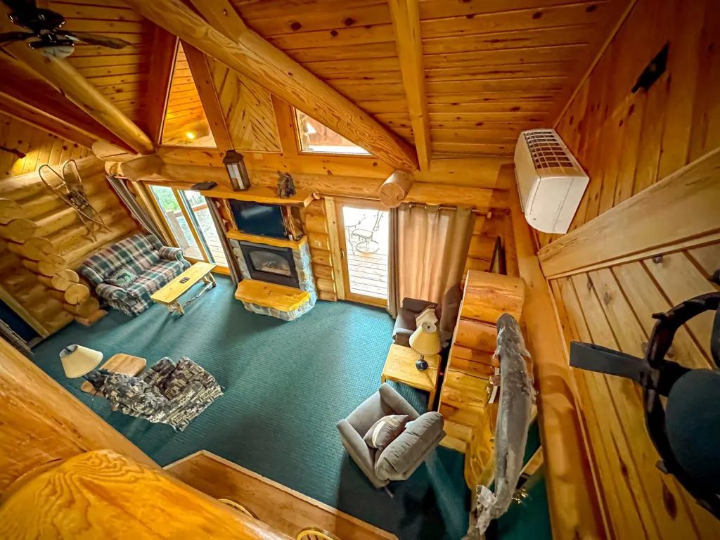 Rustic Log Lodge | Crane Lake, MN | 218-993-2401