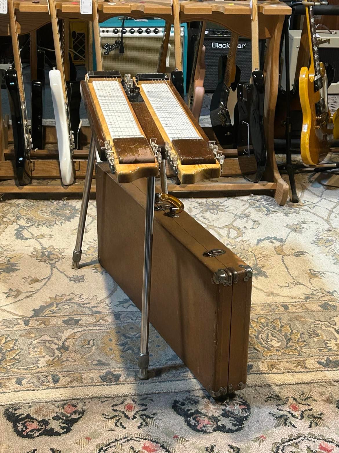 Guitars for sale | Ottsville, PA | Tinicum Guitar Barn