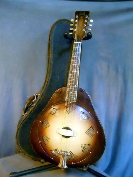 Vintage musical items | Ottsville, PA | Tinicum Guitar Barn