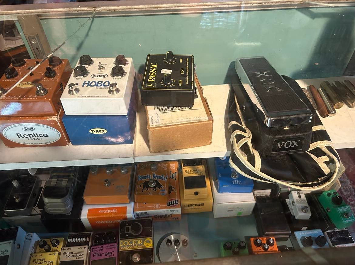 Used instruments | Ottsville, PA | Tinicum Guitar Barn