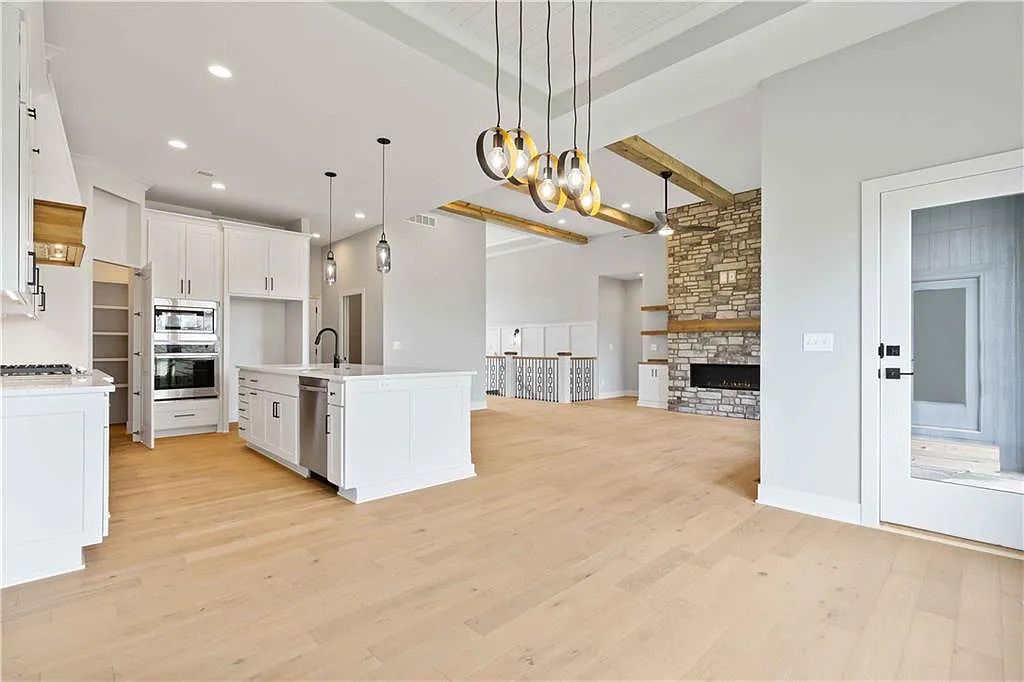 Available Custom Homes in Kansas City | Walker Custom Homes