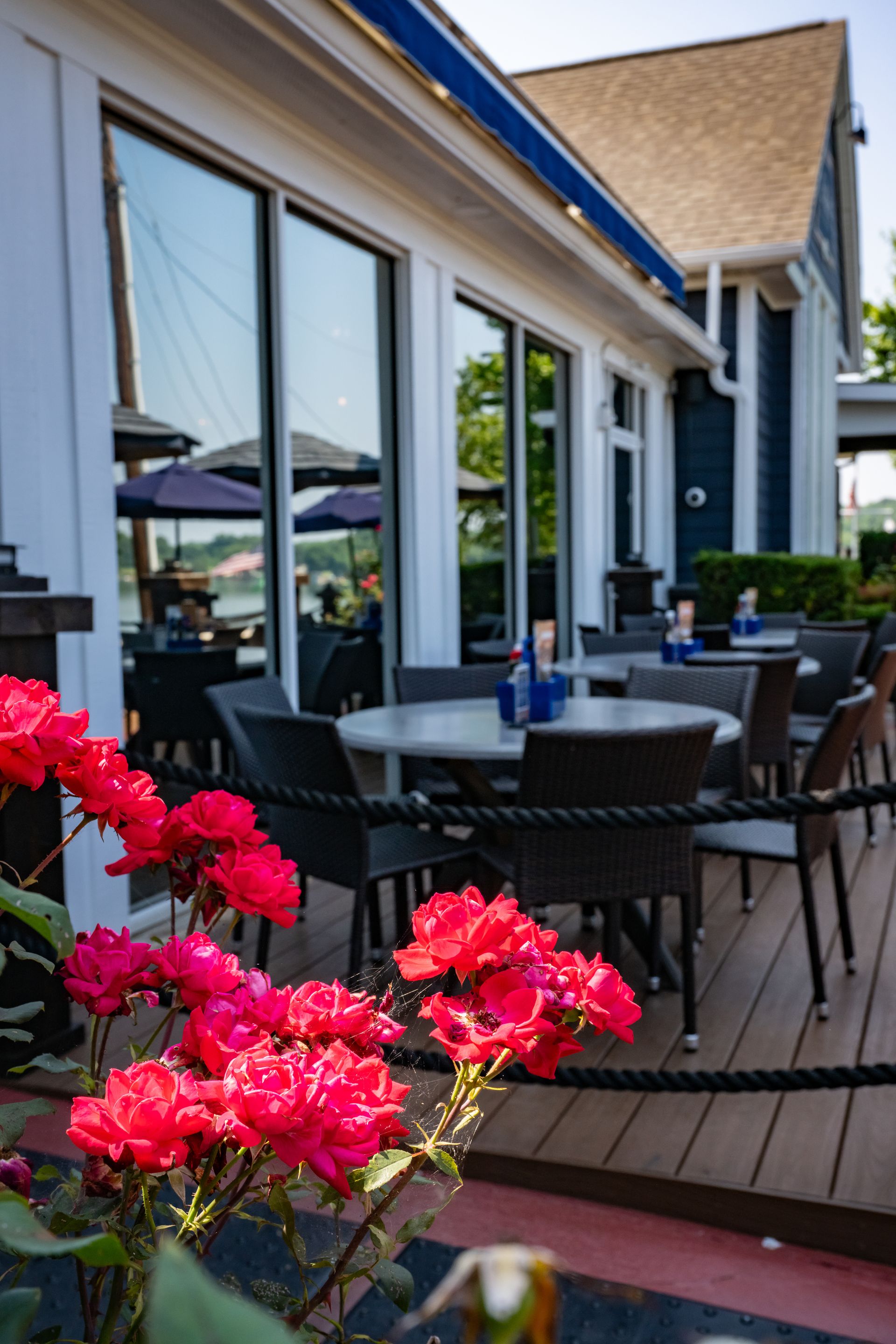 About Eddie's on Lake Norman: Lakeside Dining at Its Best