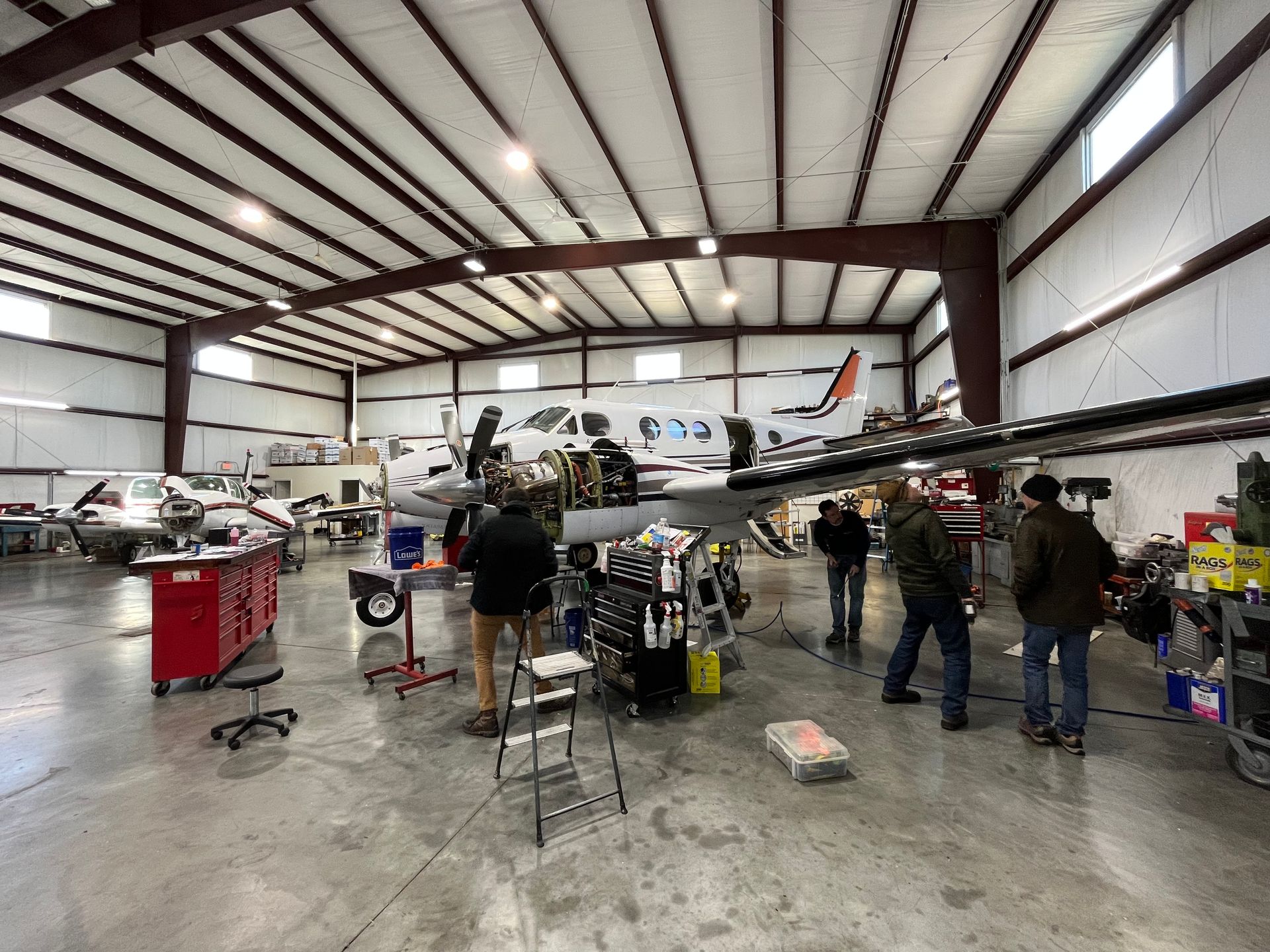 Avionics & Maintenance | Kentucky Airmotive, Inc.