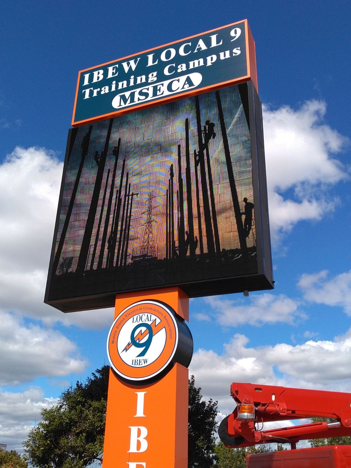 Electronic Message Centers | Olympik Signs | IL
