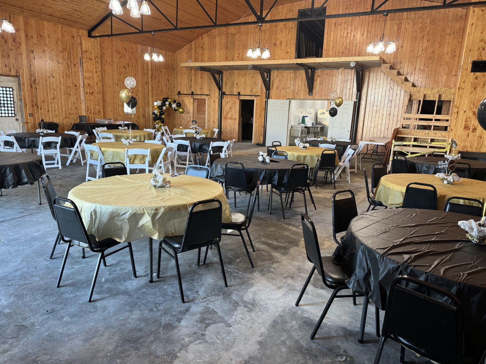 Event & Wedding Venue| Downey Carriage House | Adrian, MO