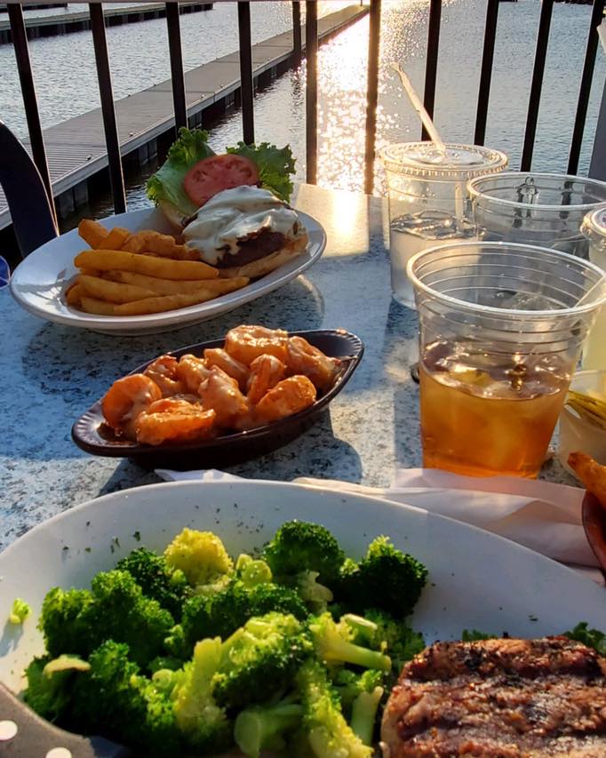Nauti Goose Restaurant | Waterfront Dining