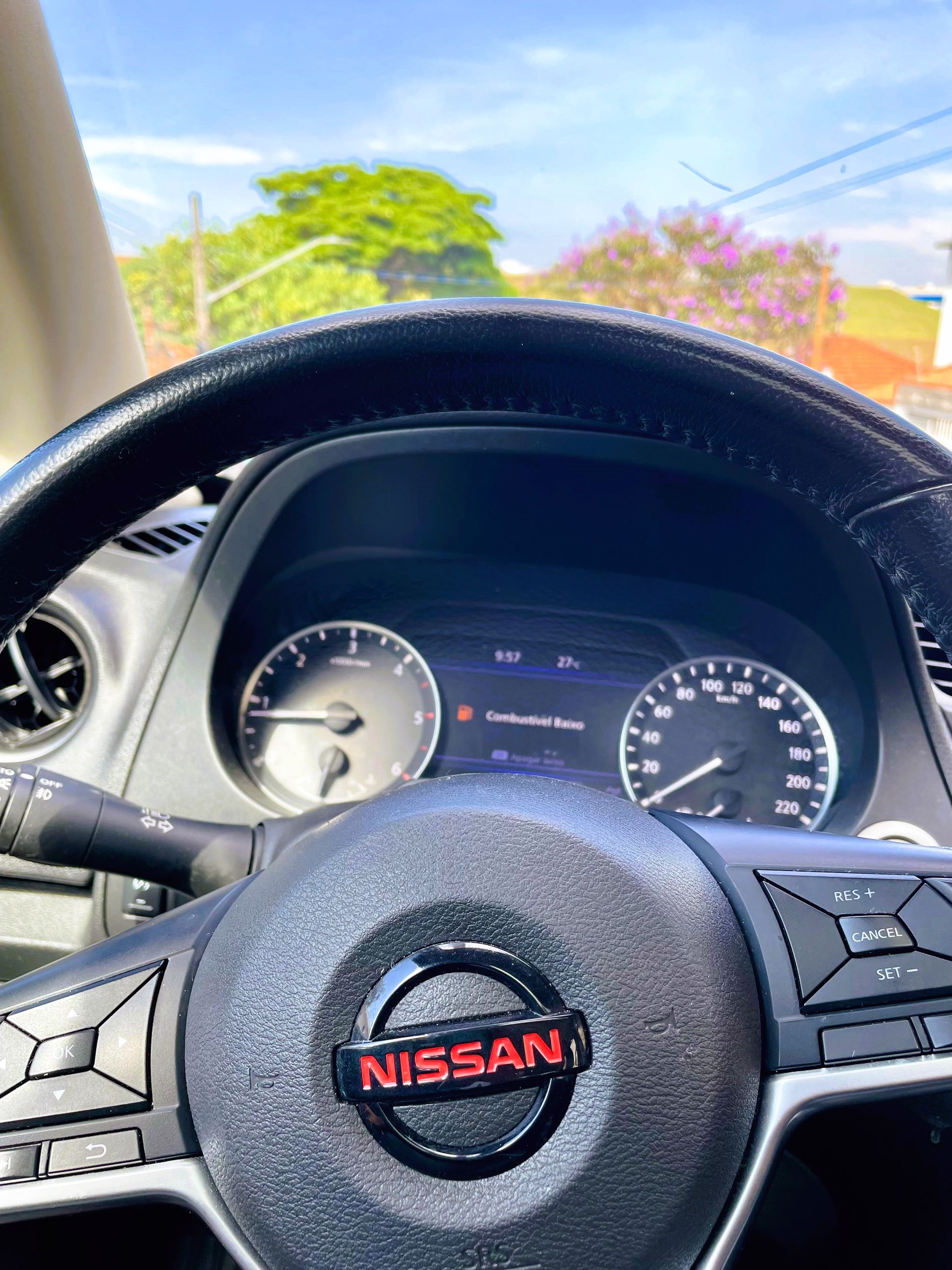Nissan Frontier PRO-4X 2025: Robustez e Versatilidade em Foco