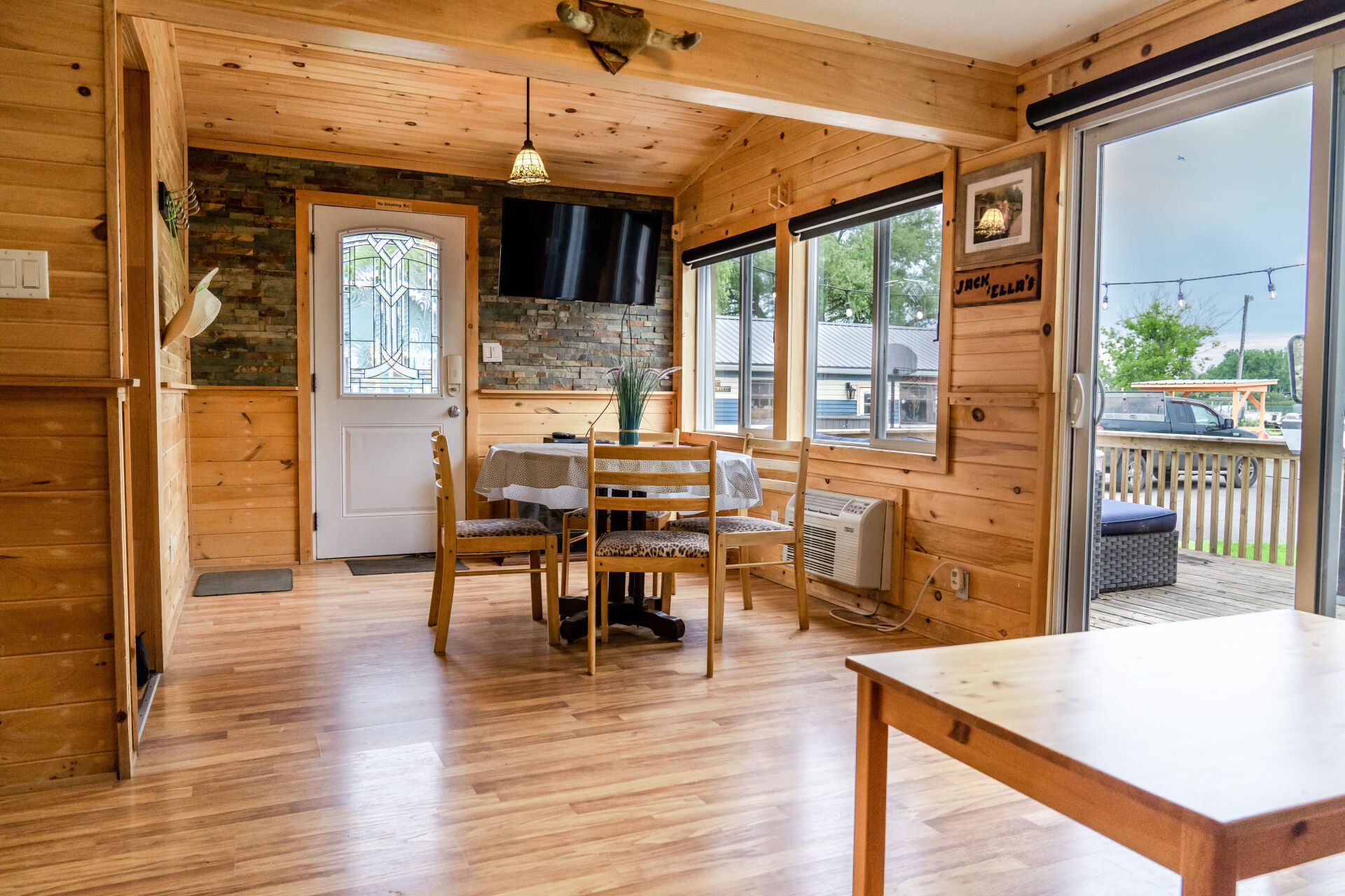 Jack and Ella's Cottage | Stoneburg Cove Cottages | Carrying Place ON