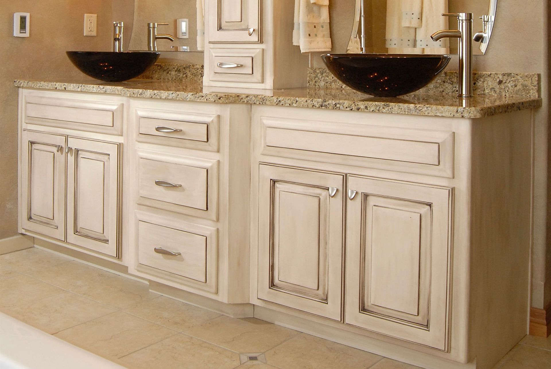 Heirloom Cabinets | Custom Face-Framed Cabinetry Line