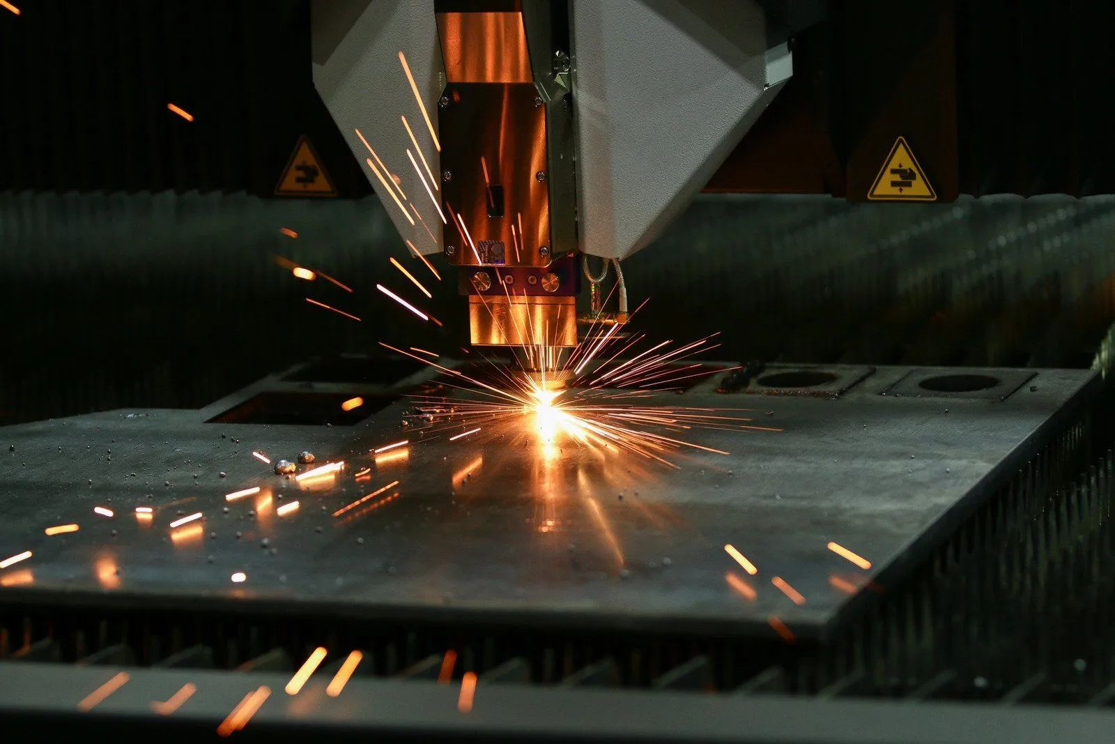 Precision and Efficiency: The Advantages of CNC and Laser Cutting for ...
