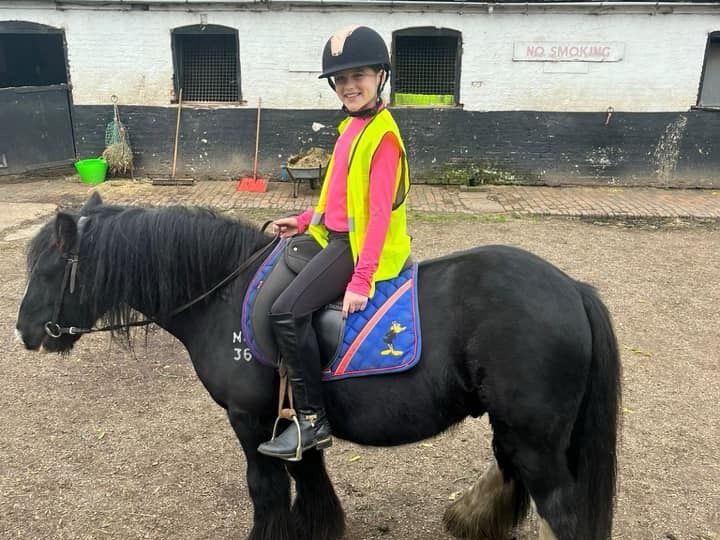 Price list for horse riding | Sandwell Valley Riding