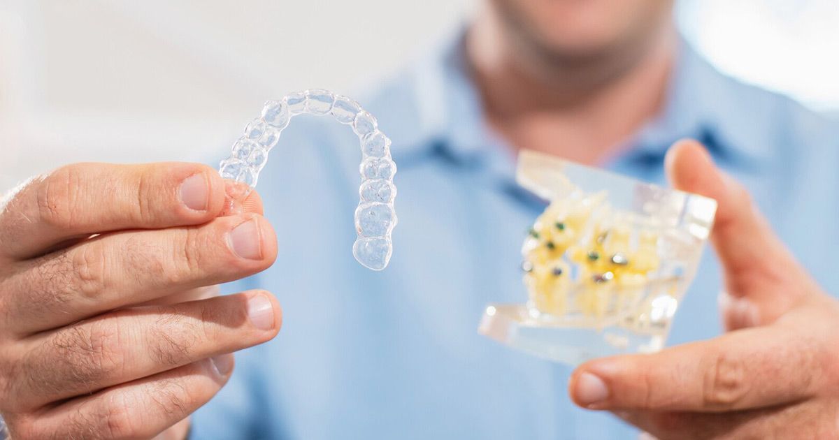 Invisalign vs. Metal Braces: 5 Things to Know About Invisalign in New ...