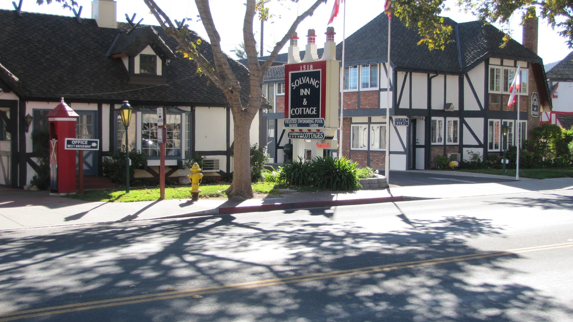 Solvang Inn and Cottages - Best Hotel & Inn call 800.848.8484