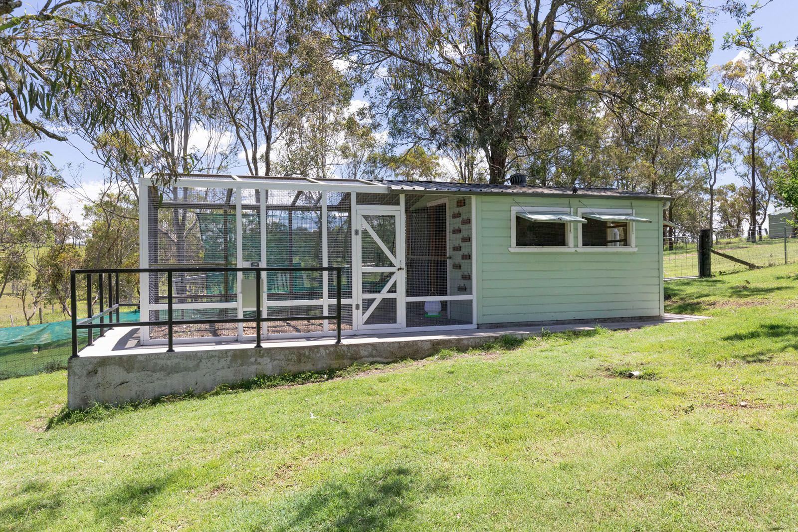 Custom Built Chicken Coops Newcastle | Hunter Shed Masters