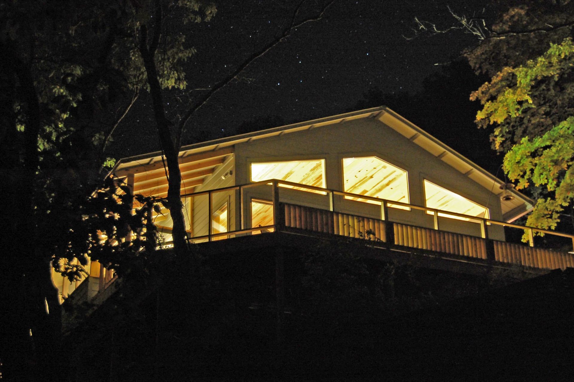The Bluff Cabin – Beaver Lakefront Cabins
