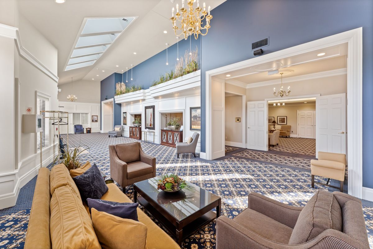 Guelph Line Chapel | Smith's Funeral Homes