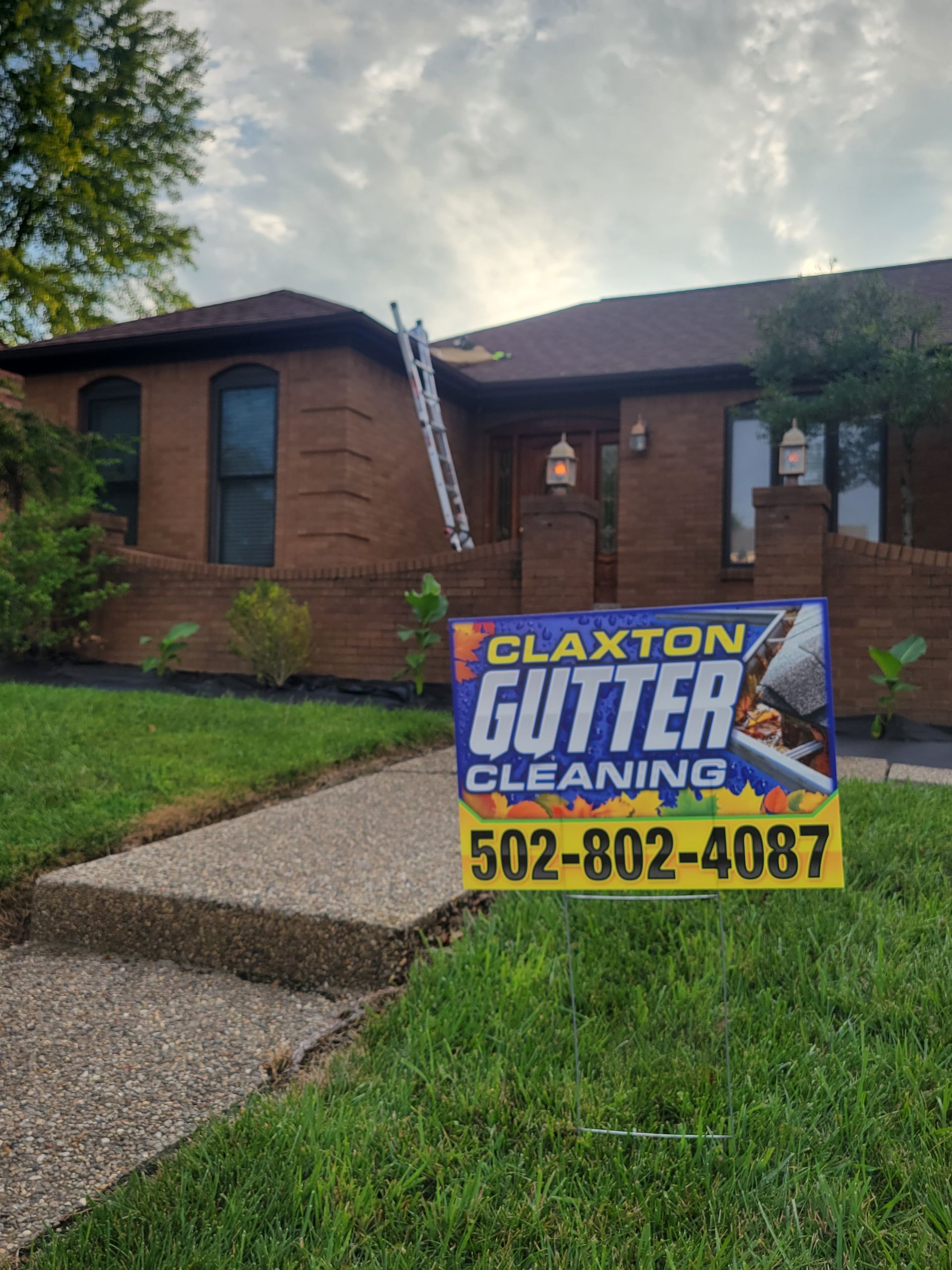 Gutter guards & cleaning | Louisville, KY | Claxton Gutter