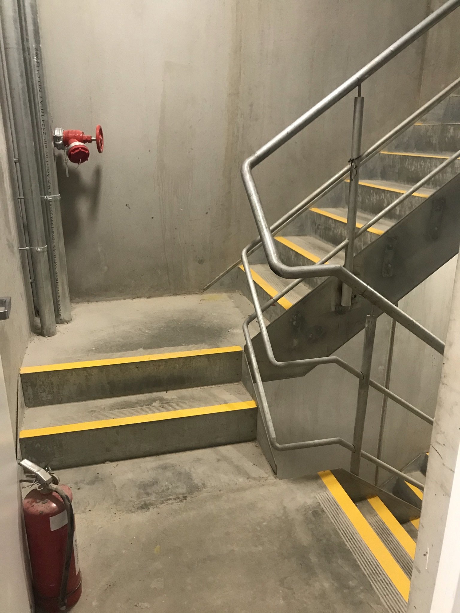 Apartment handrails | Stainless Steel Handrails | Fire Stair Handrail