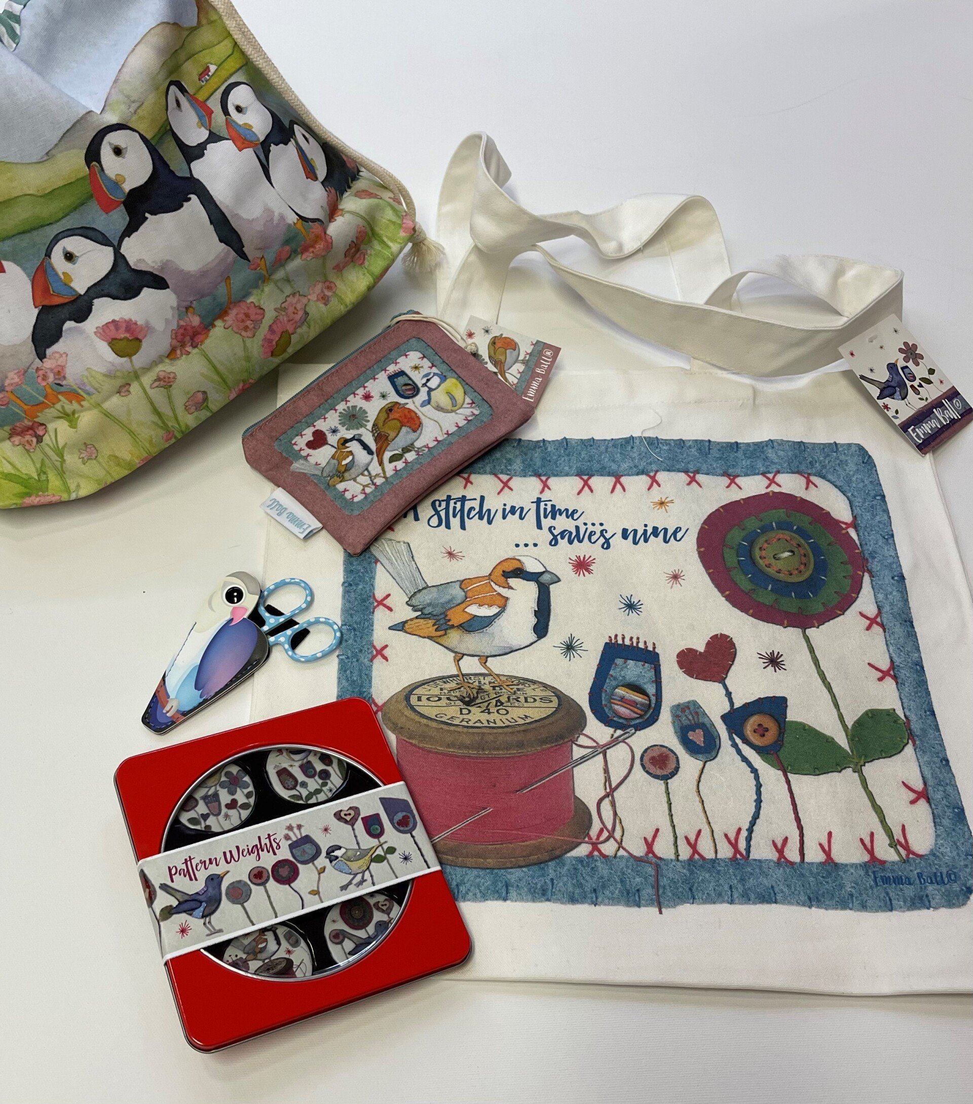 The puffins have come to town! Puffin bag designs now in stock...