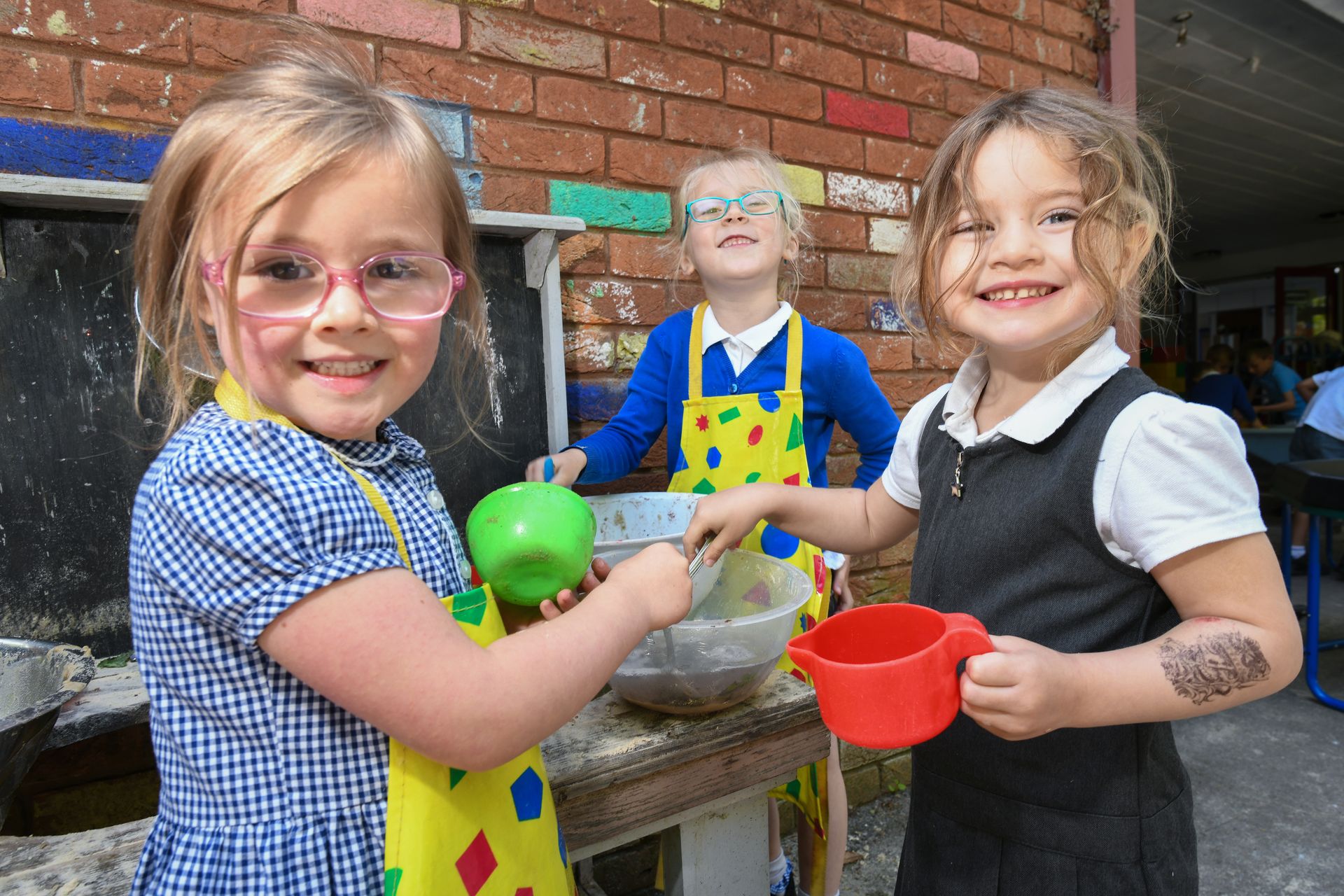 School Admissions | Pontardawe | Rhydyfro Primary School