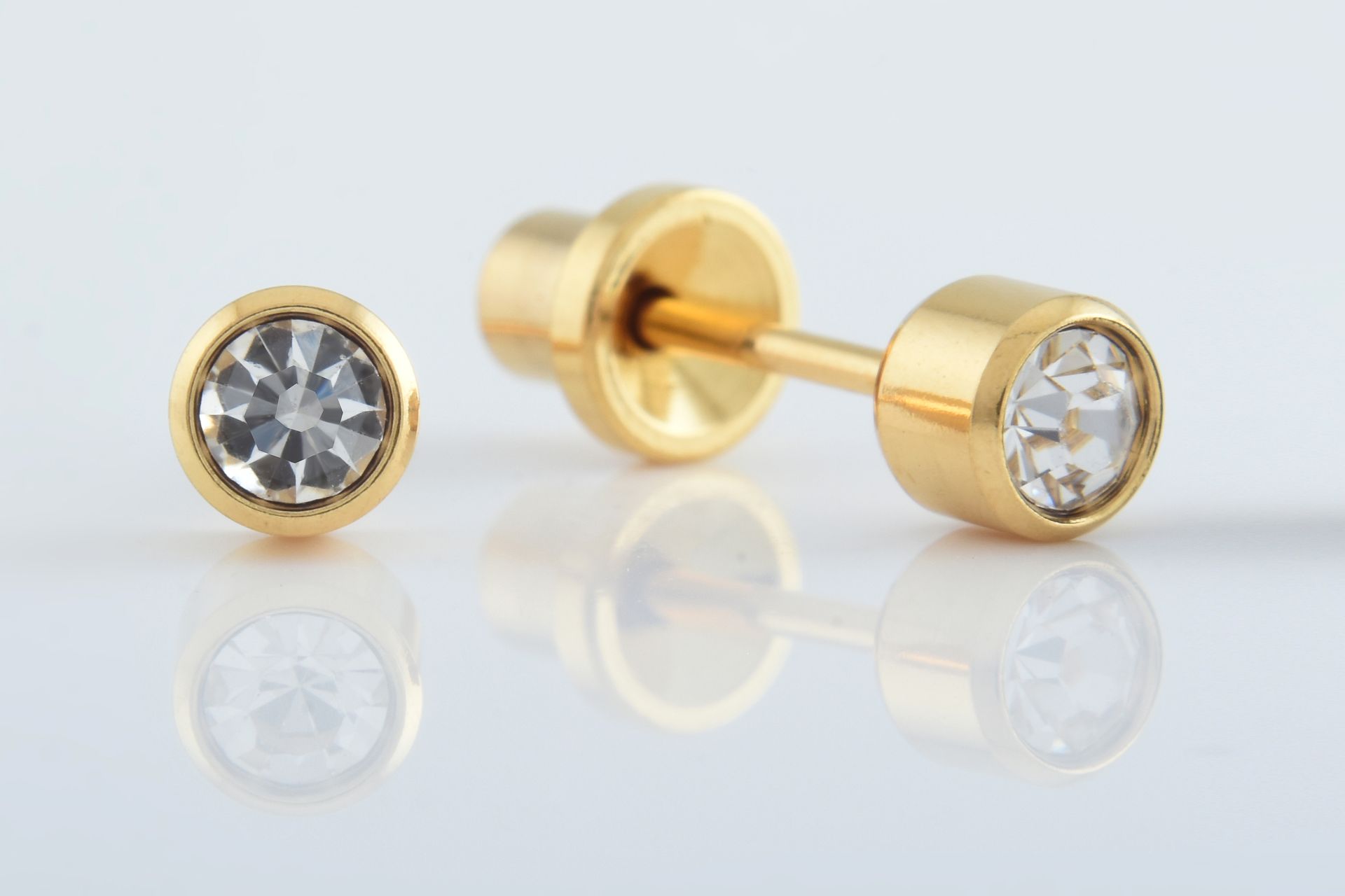 Home | SafeSkin | Ear Piercing systems