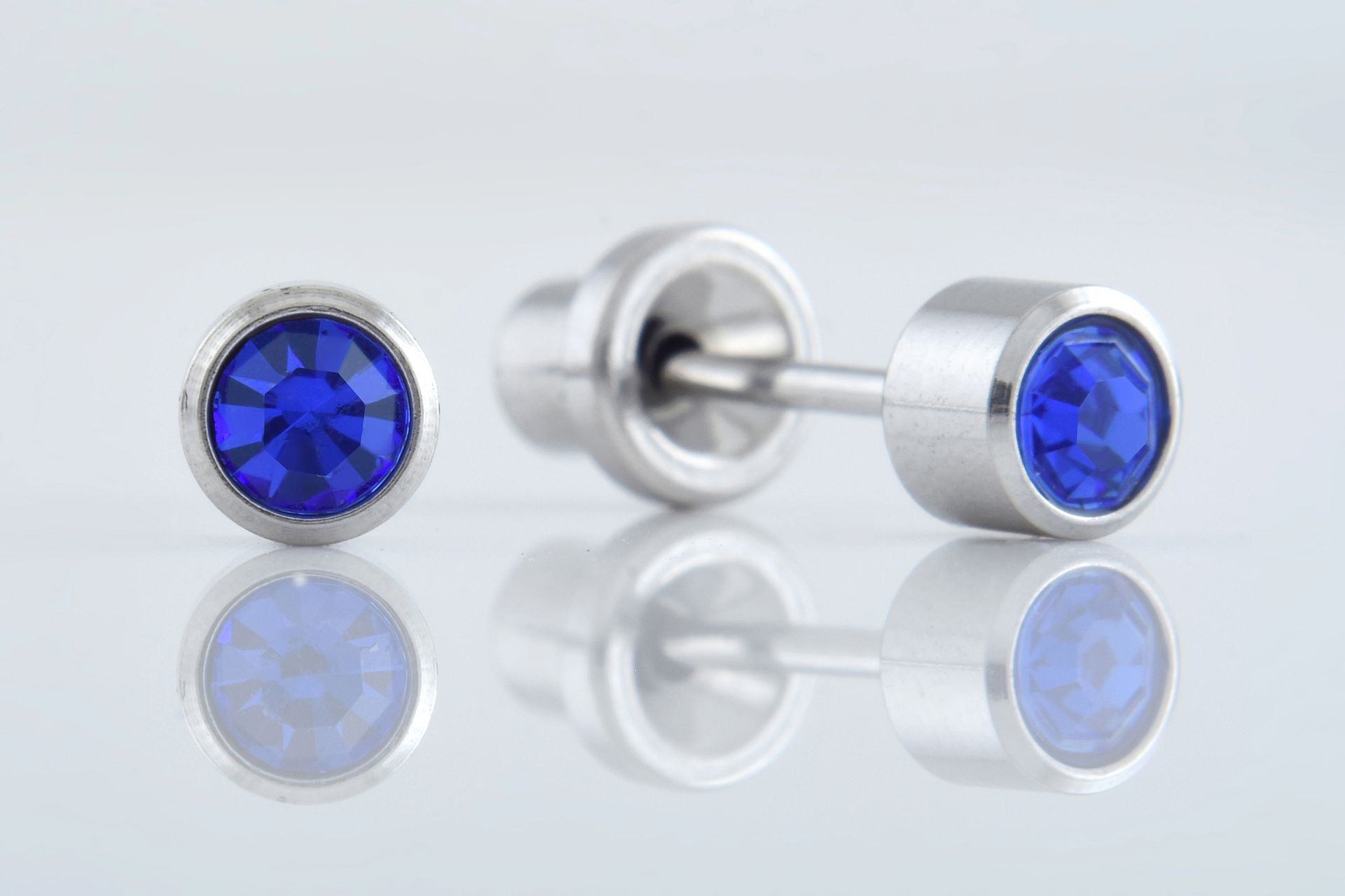 Home | SafeSkin | Ear Piercing systems