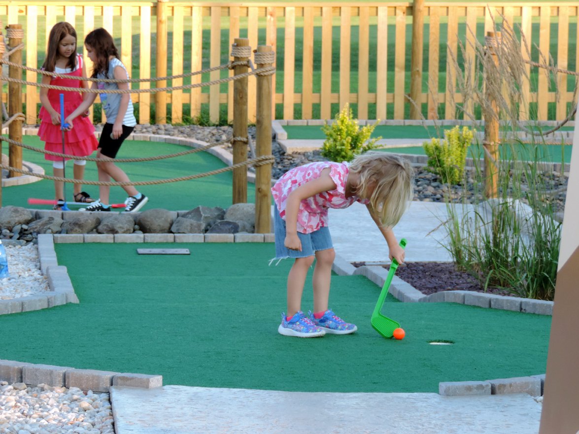 Mini Golf | Snydersville Golf Range
