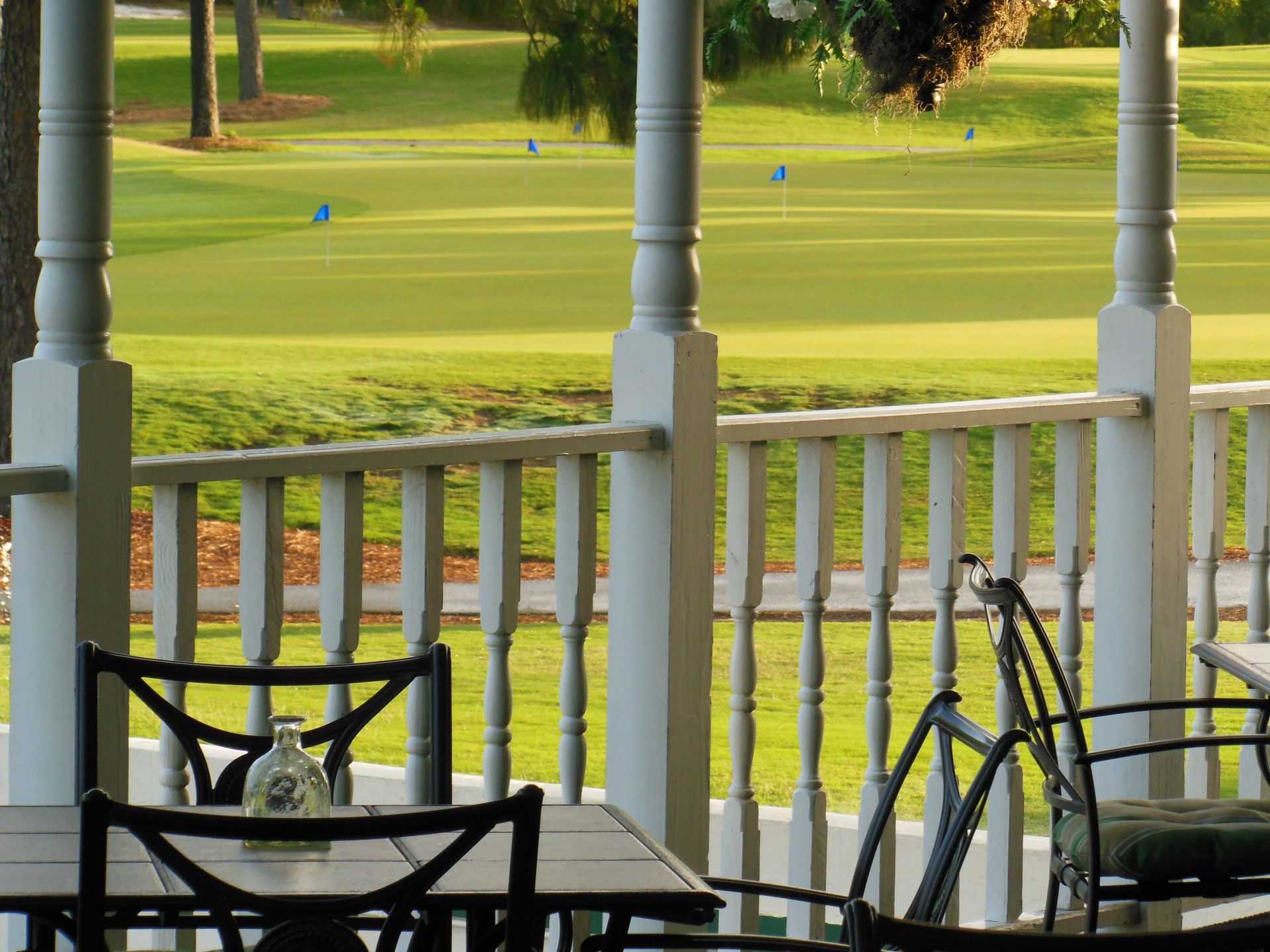 Beau Rivage - Dining | Veranda Bar & Grill | The Signature 19th Hole